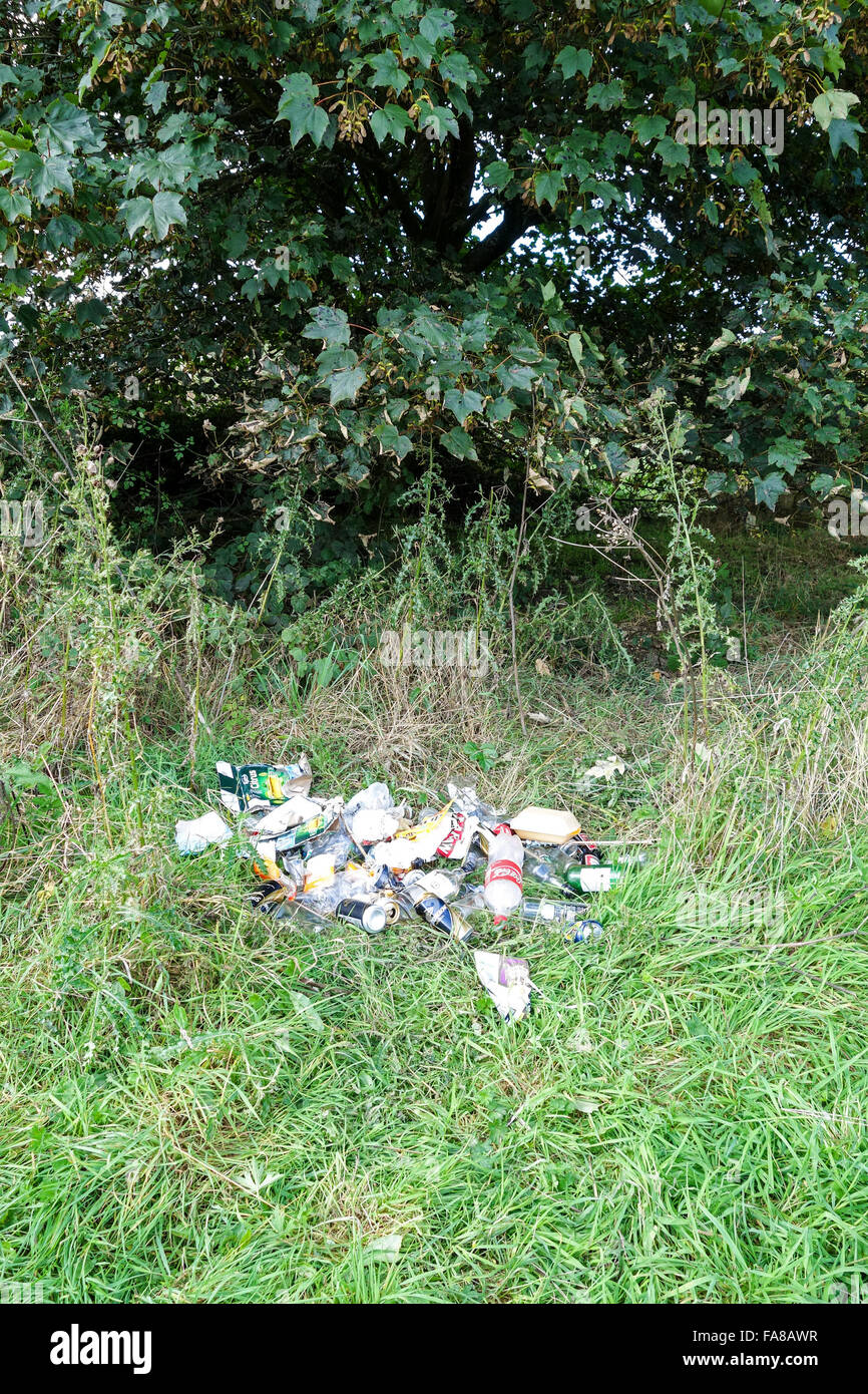 Haufen müll auf -Fotos und -Bildmaterial in hoher Auflösung – Alamy