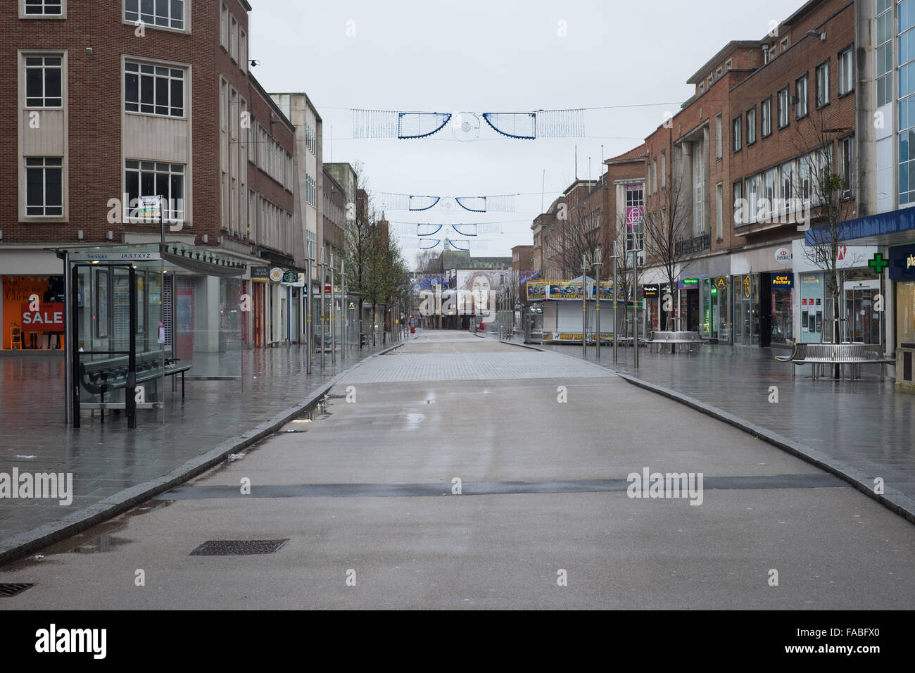 High street exeter -Fotos und -Bildmaterial in hoher Auflösung – Alamy