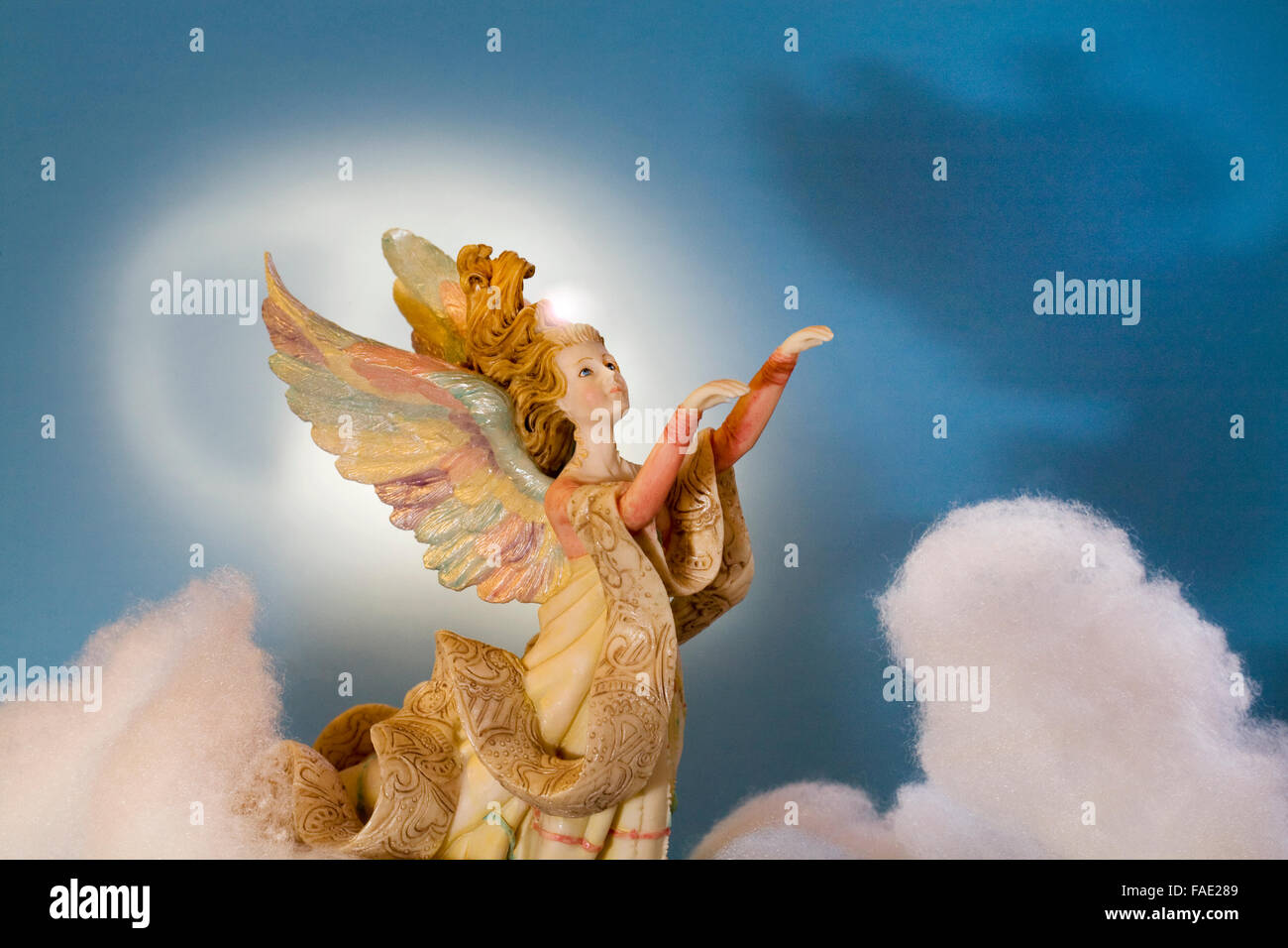 Engel auf wolke -Fotos und -Bildmaterial in hoher Auflösung – Alamy