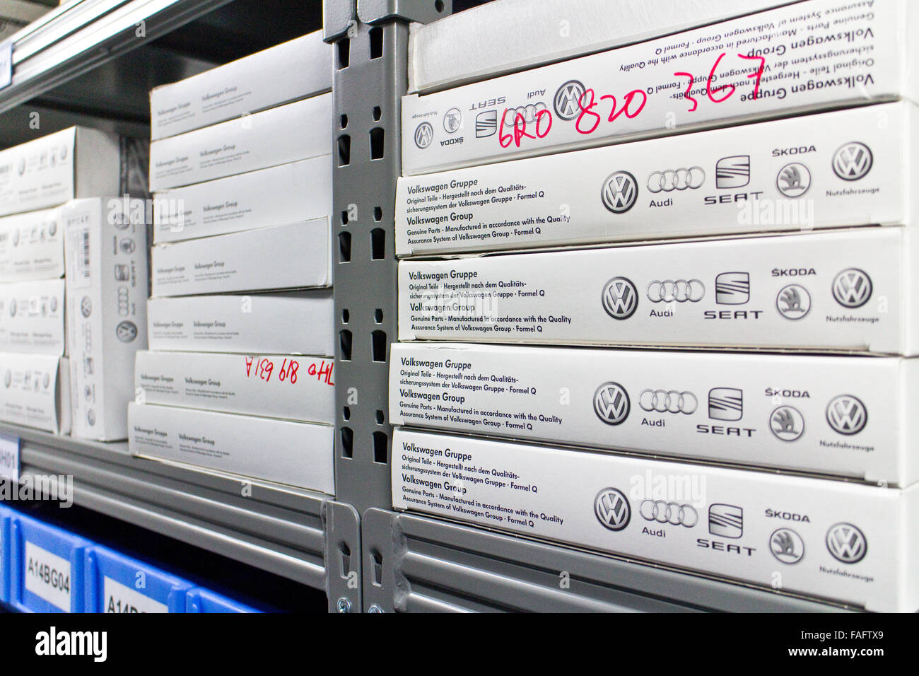 Autoteile center -Fotos und -Bildmaterial in hoher Auflösung – Alamy