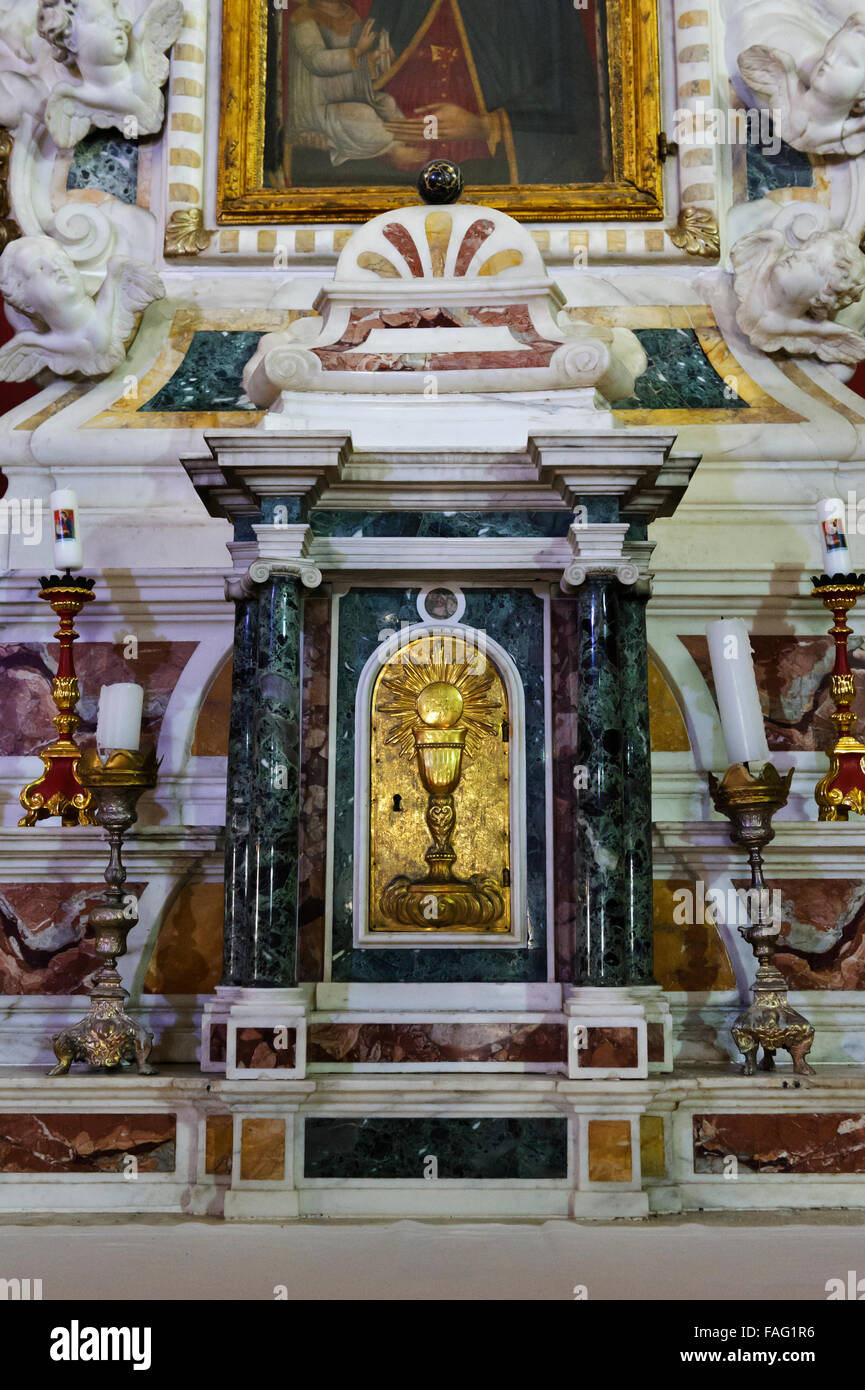 Church kotor altar -Fotos und -Bildmaterial in hoher Auflösung – Alamy