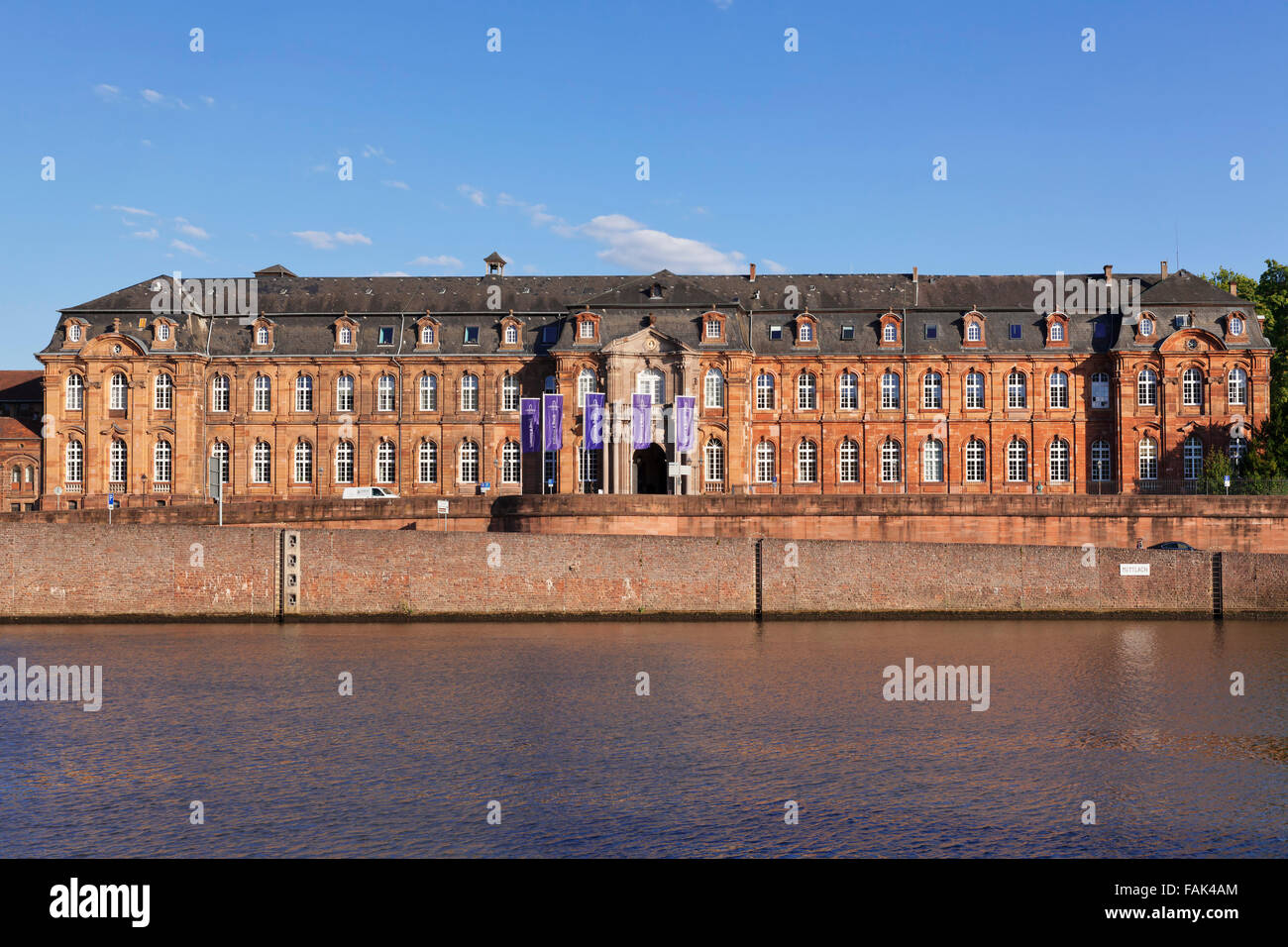 Alte abtei mettlach -Fotos und -Bildmaterial in hoher Auflösung – Alamy