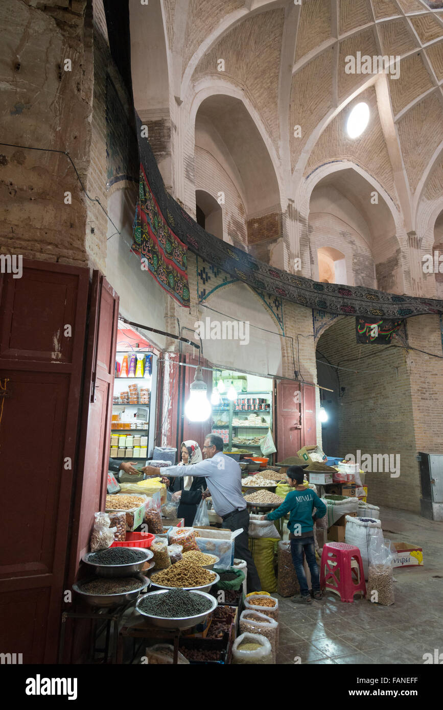 Kerman bazaar -Fotos und -Bildmaterial in hoher Auflösung – Alamy