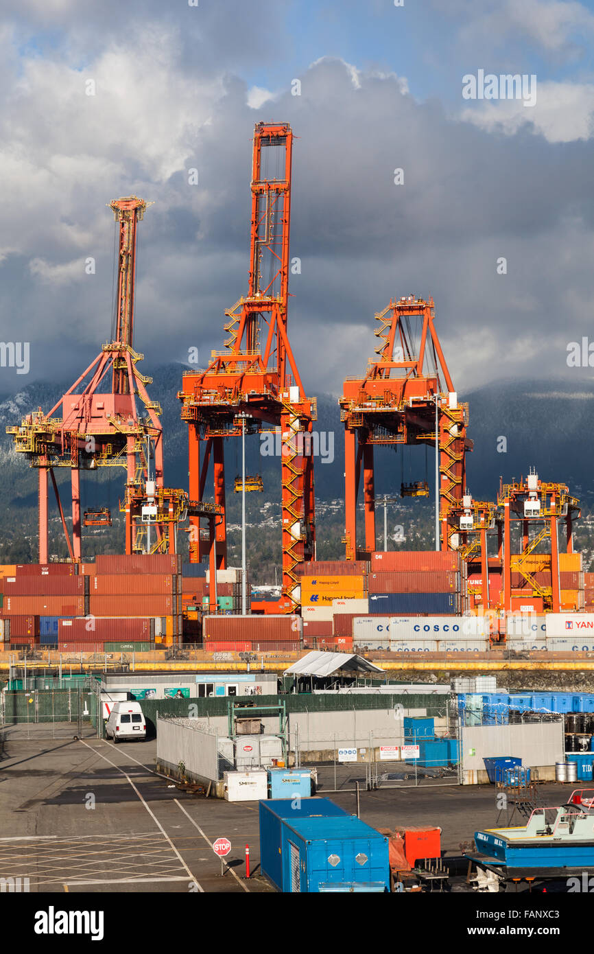 Vancouver port shipping containers -Fotos und -Bildmaterial in hoher ...
