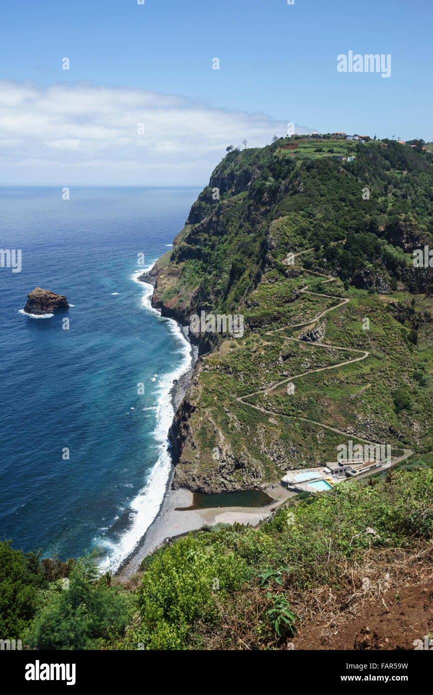 Madeira - Calhau Sao Jorge. Café und Besucher Zentrum am Küstenweg ...