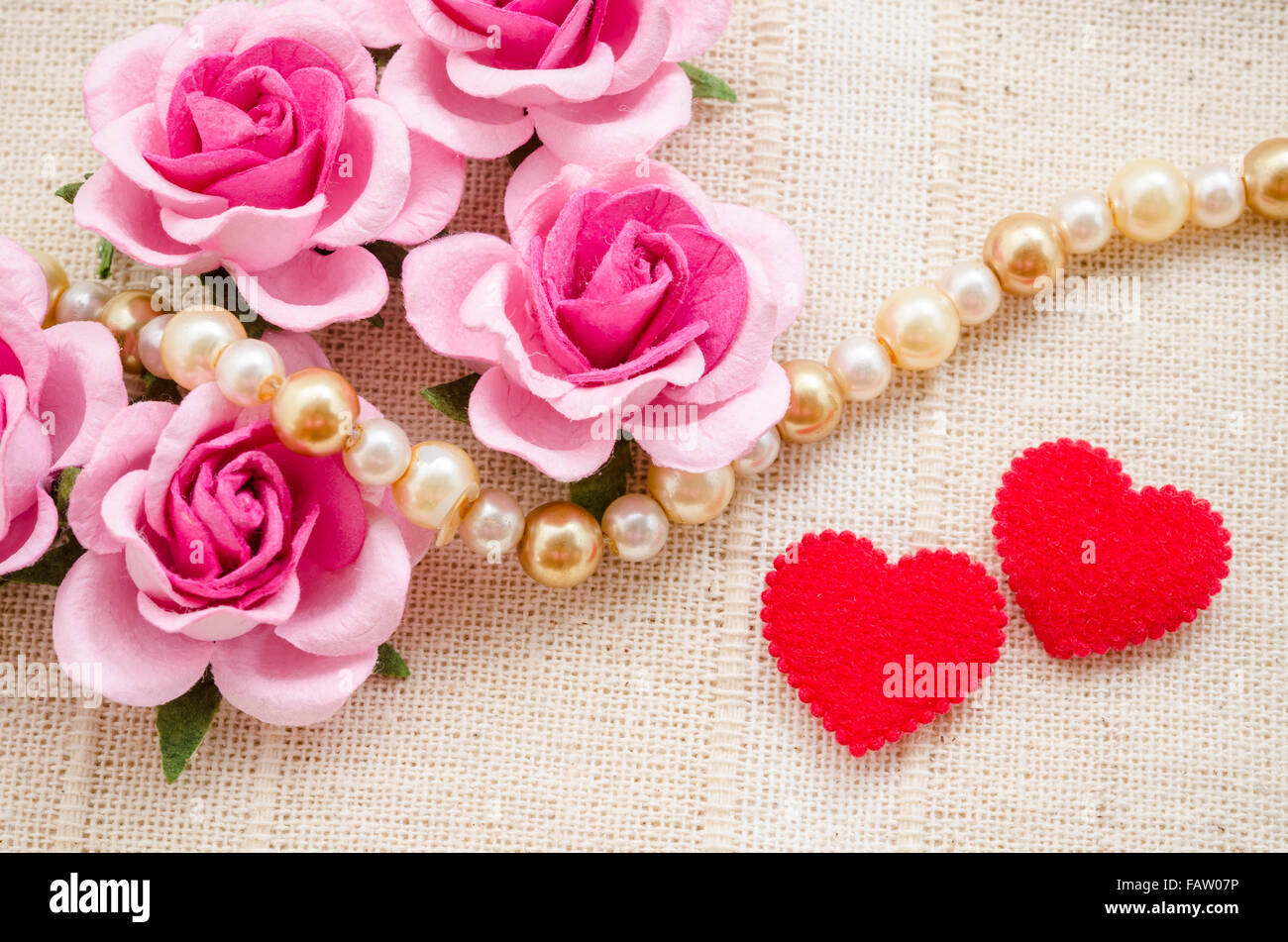 Blumenherz rote rose -Fotos und -Bildmaterial in hoher Auflösung – Alamy