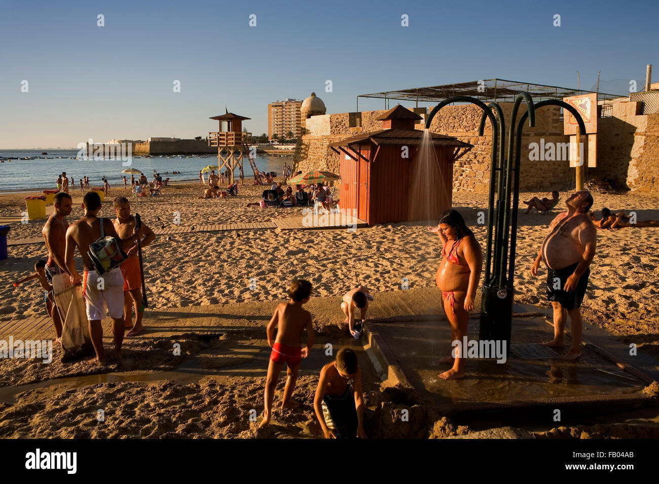 Frauen beim duschen -Fotos und -Bildmaterial in hoher Auflösung – Alamy