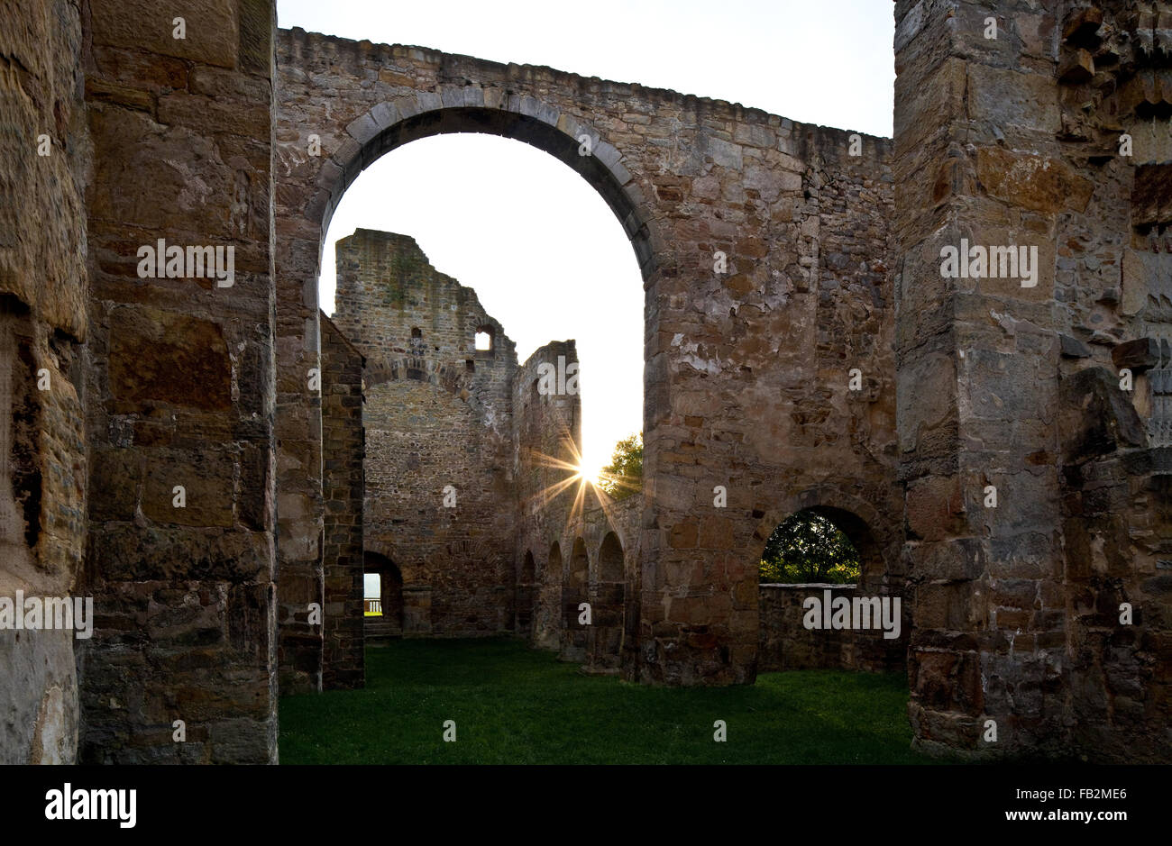 Eine der Aller (Oebisfelde-Weferlingen), Ruine der Stiftskirche Walbeck ...