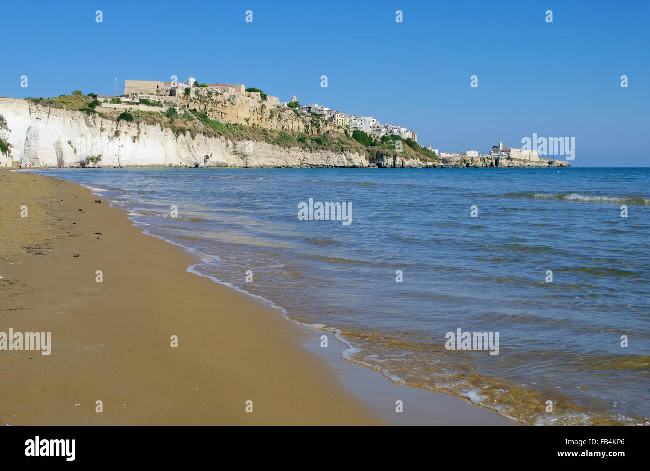 Beach vieste apulia italy -Fotos und -Bildmaterial in hoher Auflösung ...