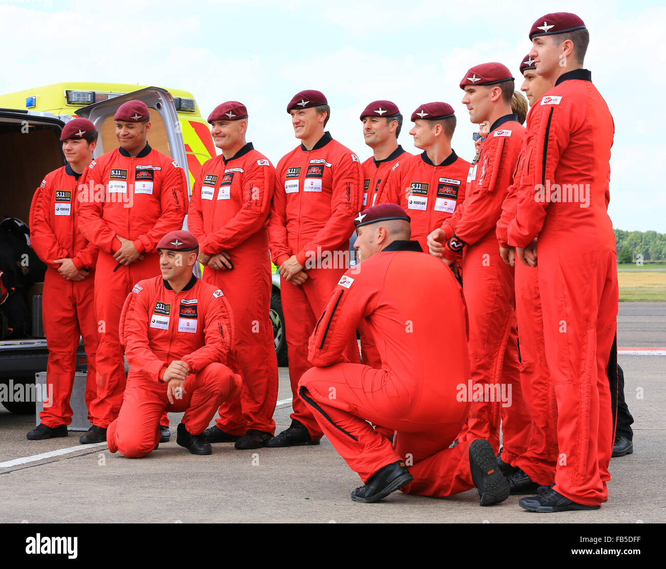 2015 RAF Red Devils Fallschirm Display Team am Bruntingthorpe Flugplatz ...