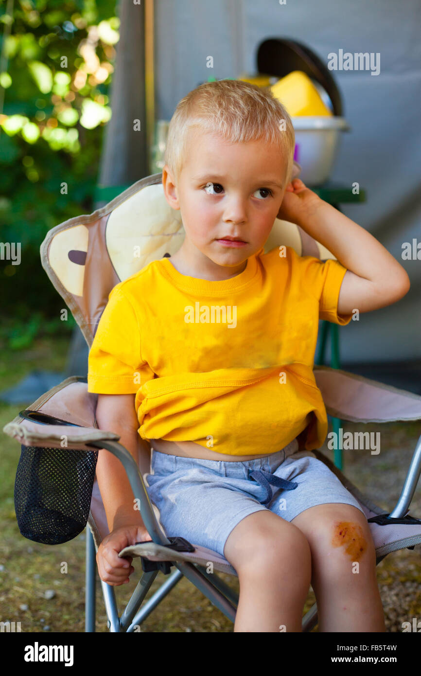 Blutiges knie -Fotos und -Bildmaterial in hoher Auflösung – Alamy