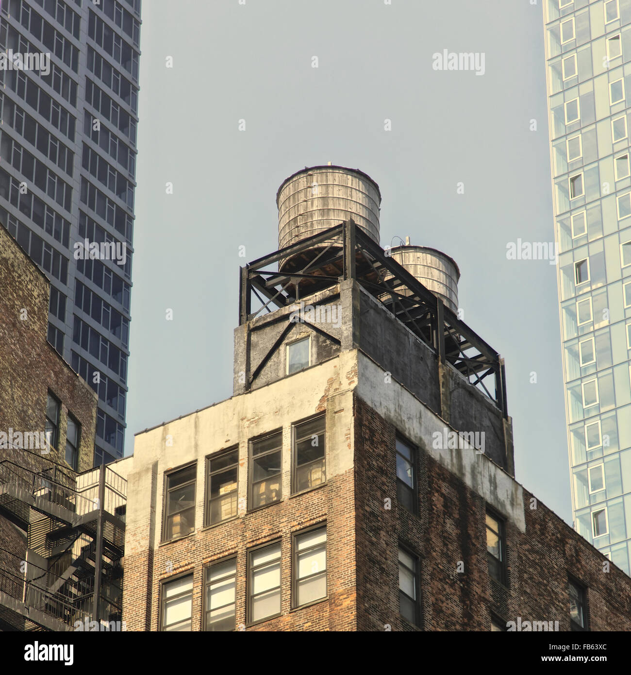 New york water tank -Fotos und -Bildmaterial in hoher Auflösung – Alamy