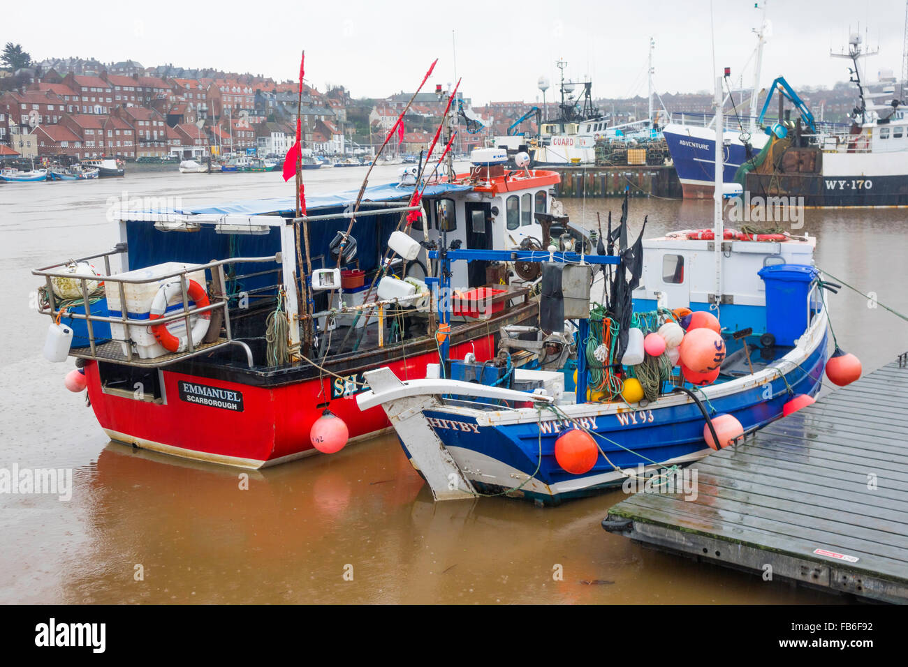 Hafen fischerboote in der hafenstadt whitby Stockfotos und -bilder ...