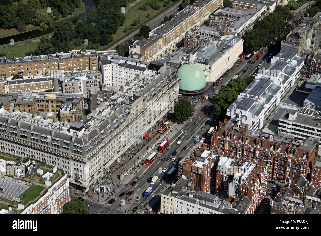 Luftaufnahme der Marylebone Road mit Madame Tussauds, London NW1, UK ...