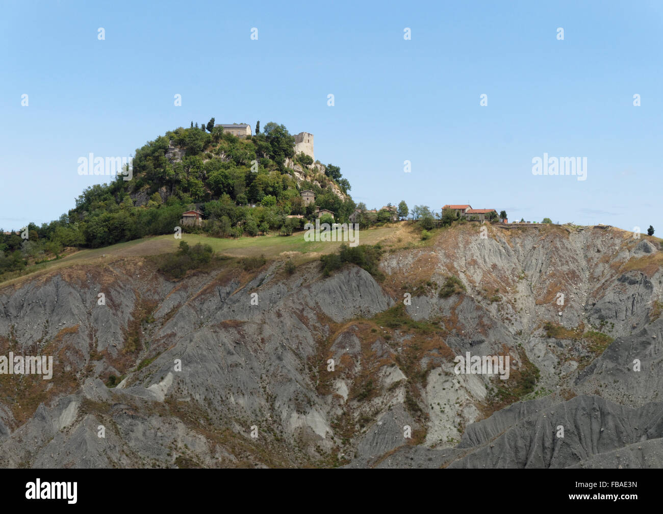 Canossa castle -Fotos und -Bildmaterial in hoher Auflösung – Alamy