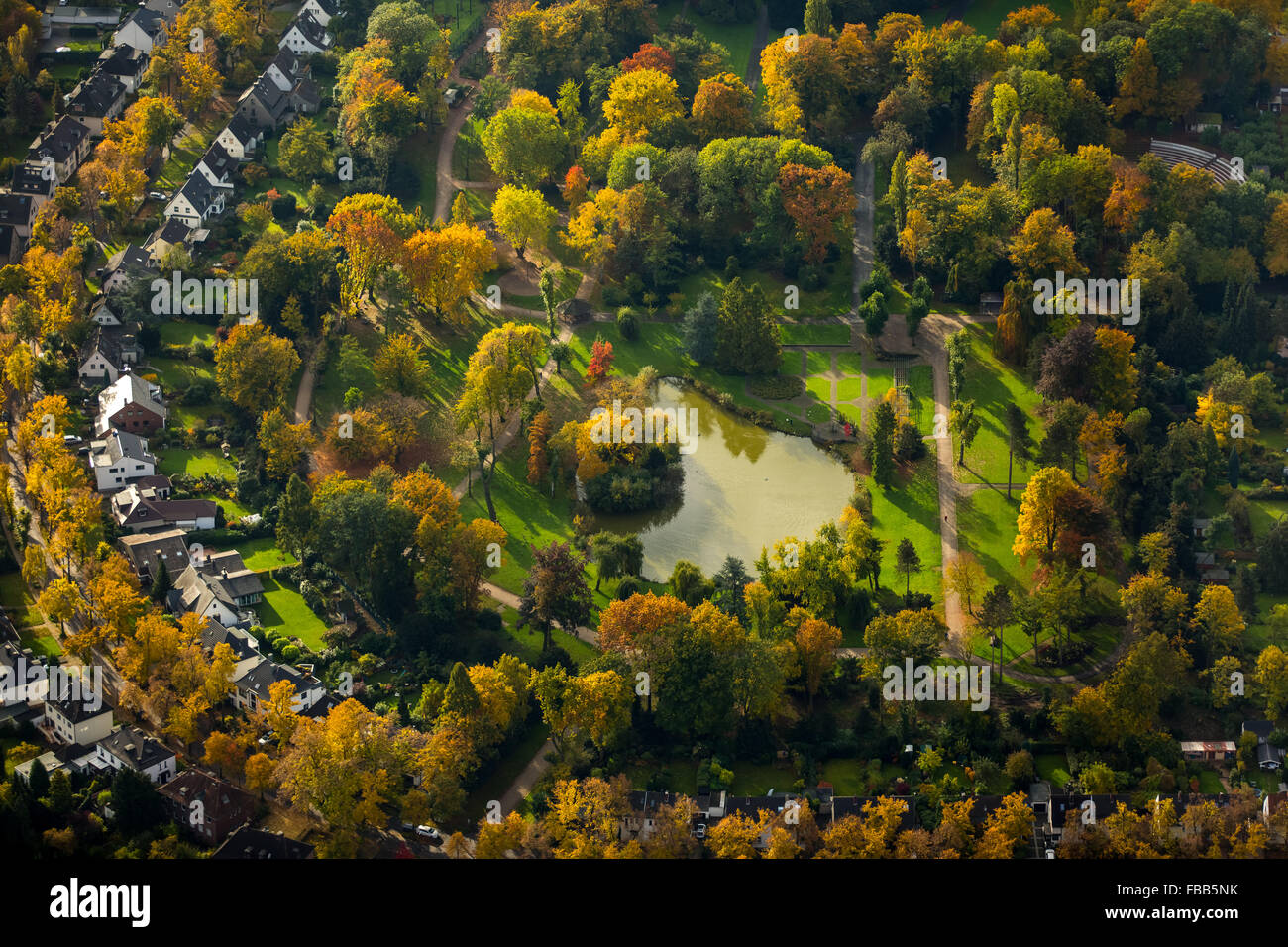 Wattenscheid stadtgarten im herbst -Fotos und -Bildmaterial in hoher ...