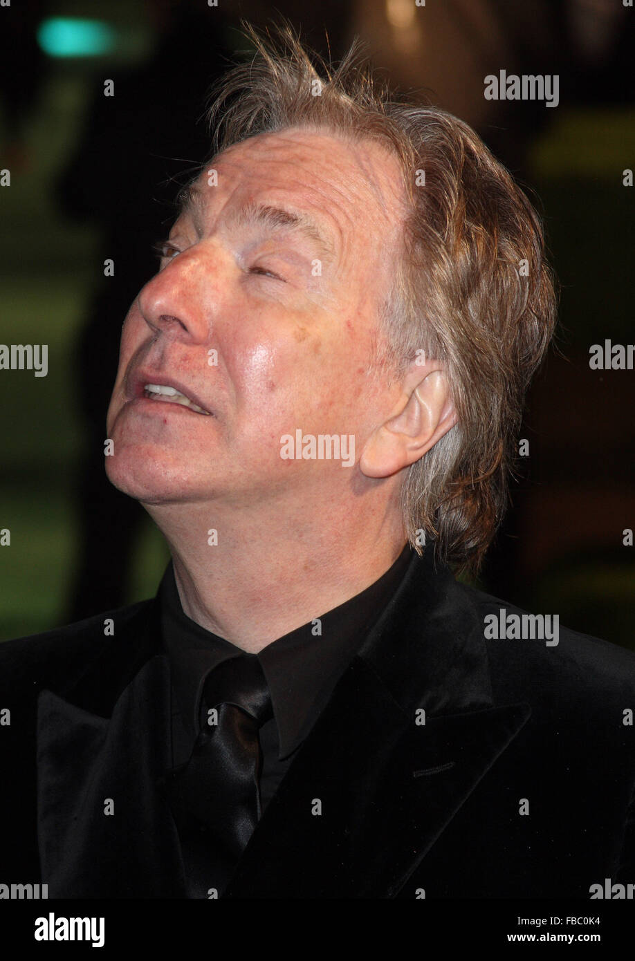 Alan rickman alice in wonderland -Fotos und -Bildmaterial in hoher ...