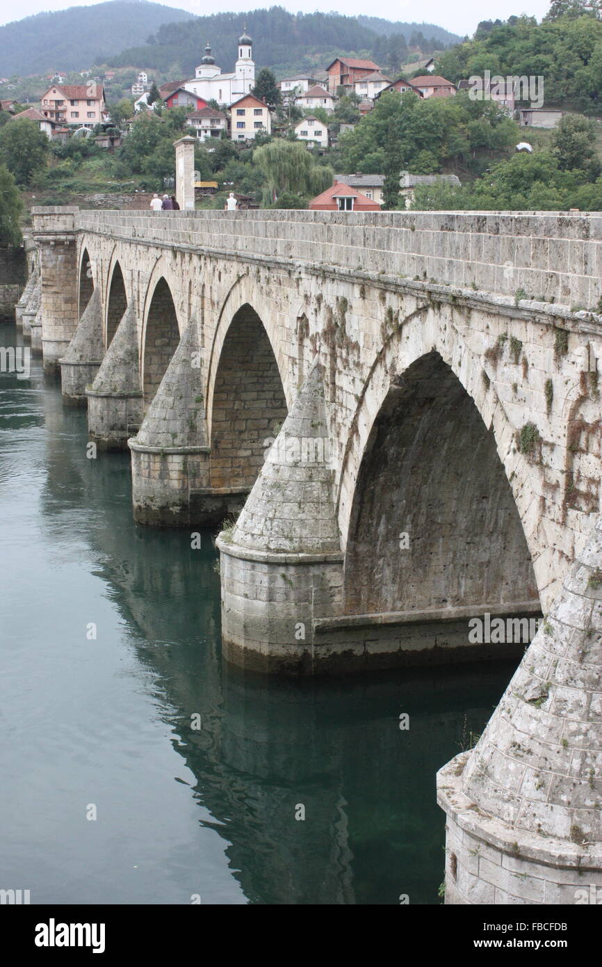 Die Brücke über die Drina in Visegrad, Bosnien-Herzegowina ... Die Brücke über die Drina in Visegrad, Bosnien-Herzegowina ...