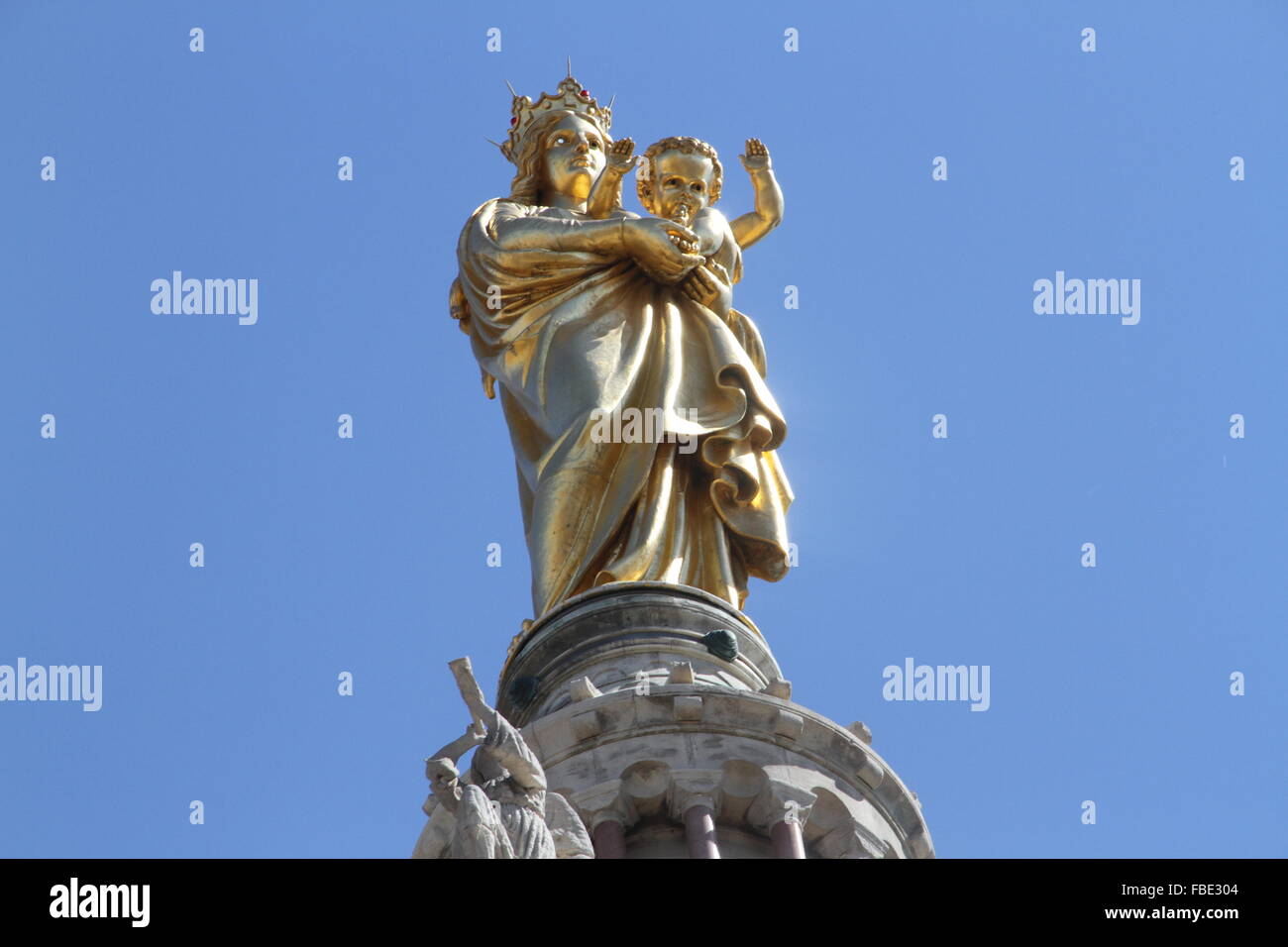 Virgin mary and jesus statue -Fotos und -Bildmaterial in hoher Auflösung – Alamy