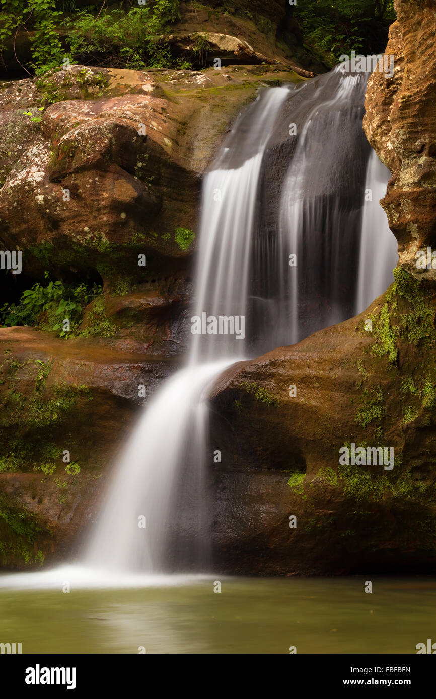 Upper Falls Alter Mann-Höhle, Hocking Hills State Park, Ohio ...