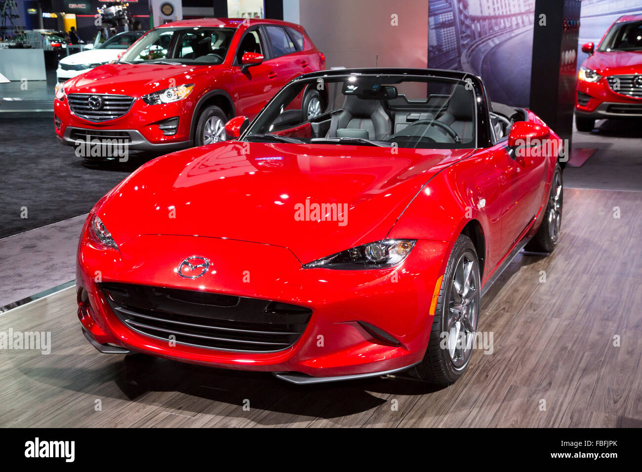 Detroit auto show mazda miata rot -Fotos und -Bildmaterial in hoher ...