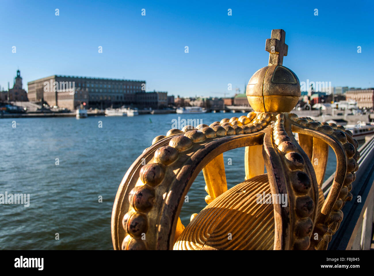 Skeppsholmsbron Brücke, Krone, vergoldet, Blick auf Stockholm schloss ...