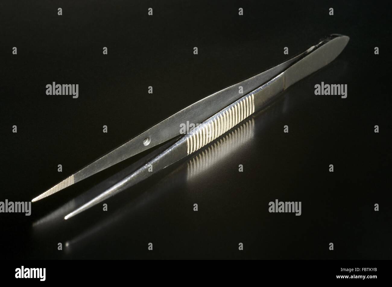 Chirurgische zangen -Fotos und -Bildmaterial in hoher Auflösung – Alamy