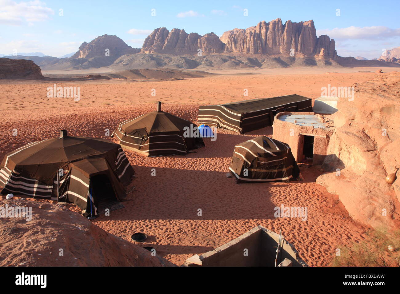 Bedouin camp -Fotos und -Bildmaterial in hoher Auflösung – Alamy