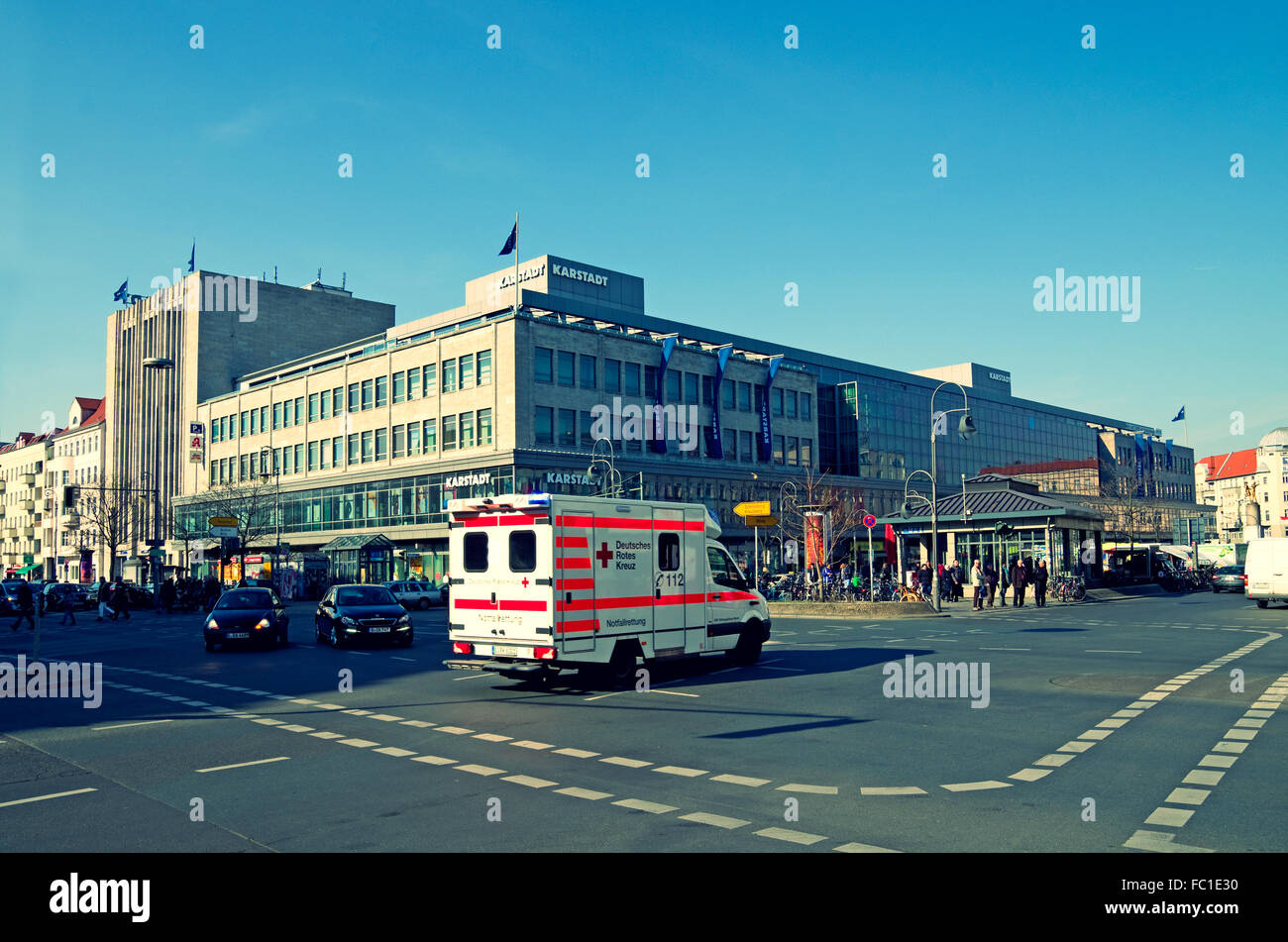 Hermannplatz Berlin Karstadt Stockfotos und -bilder Kaufen - Alamy