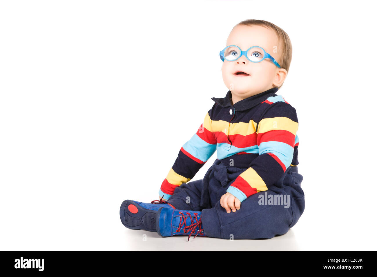 Kind mit Brille Stockfotografie - Alamy