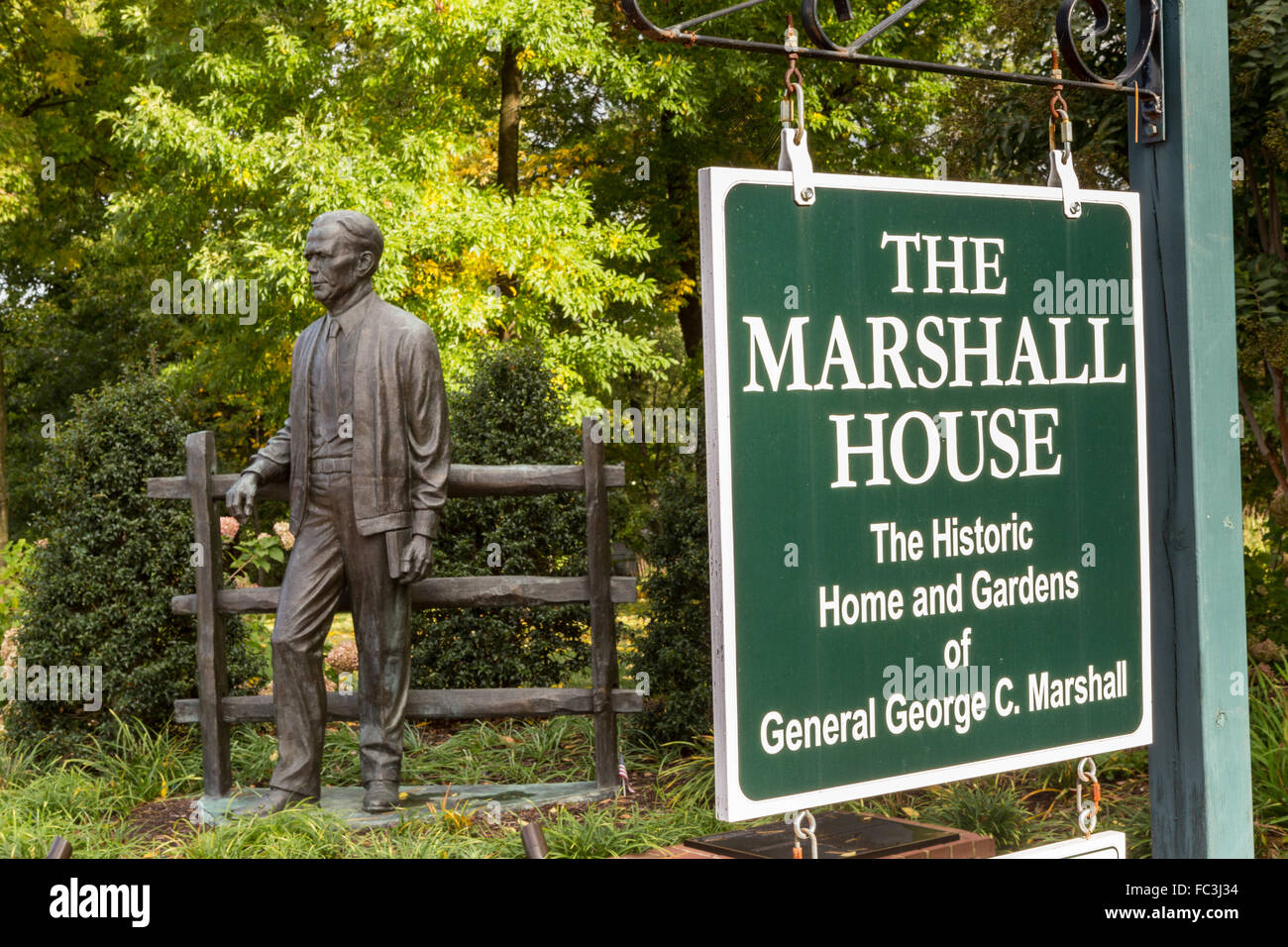 George c marshall statue -Fotos und -Bildmaterial in hoher Auflösung ...
