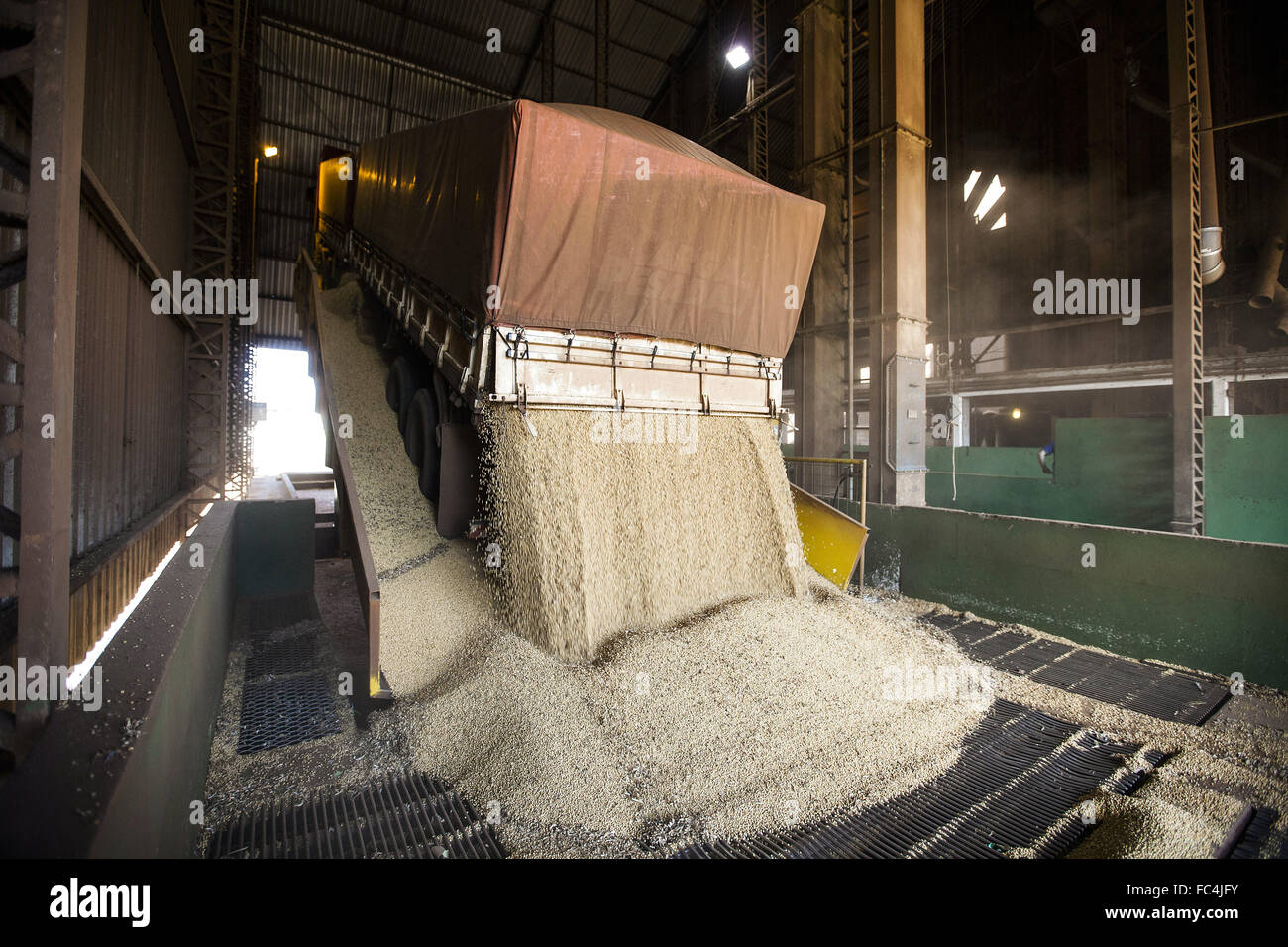 Silo Transportation Stockfotos und -bilder Kaufen - Alamy