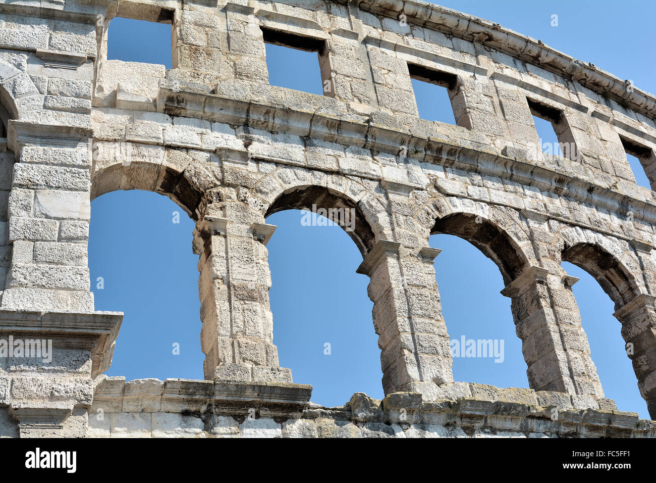 Die pula arena in kroatien -Fotos und -Bildmaterial in hoher Auflösung ...