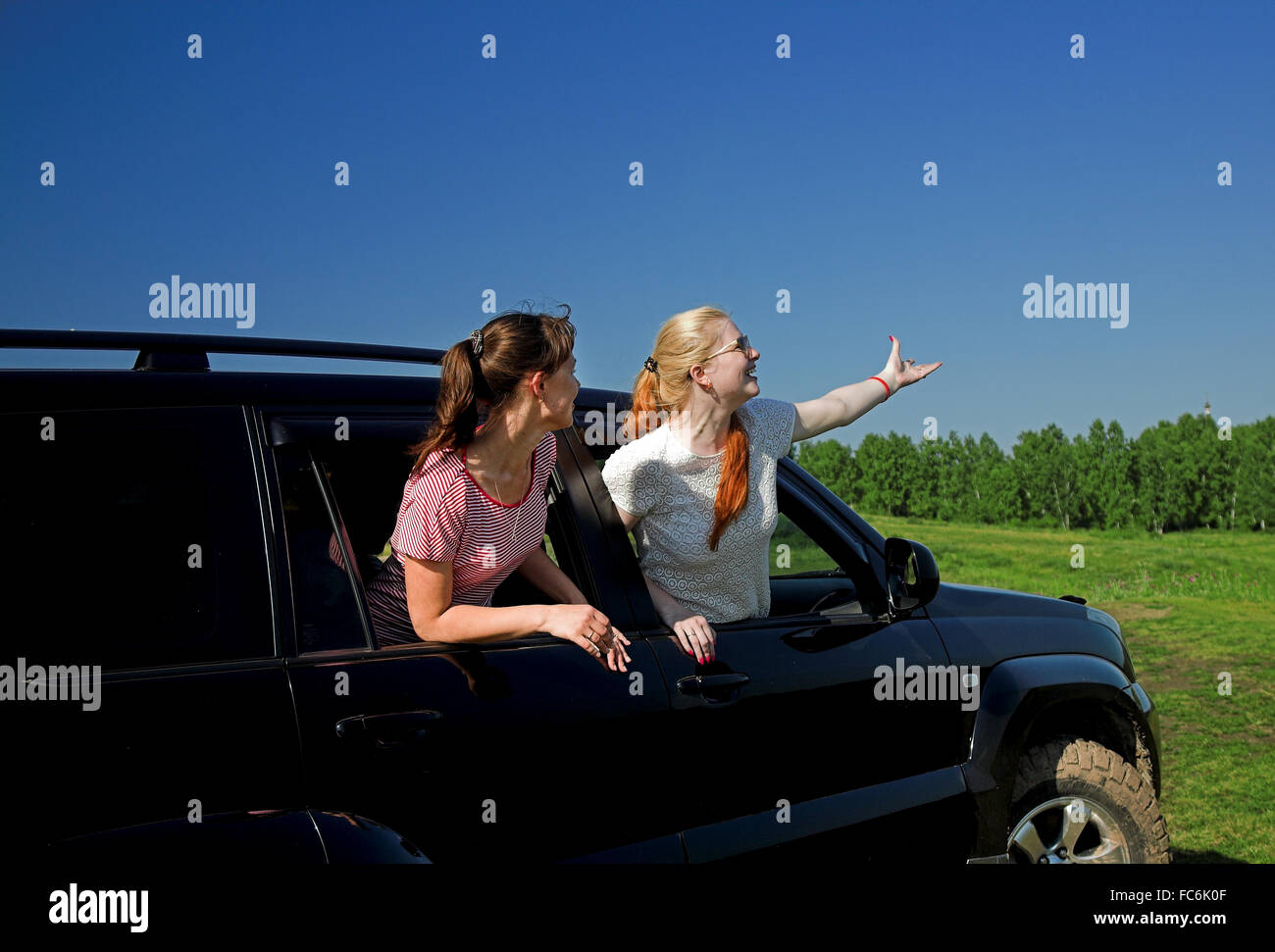 People in car -Fotos und -Bildmaterial in hoher Auflösung – Alamy