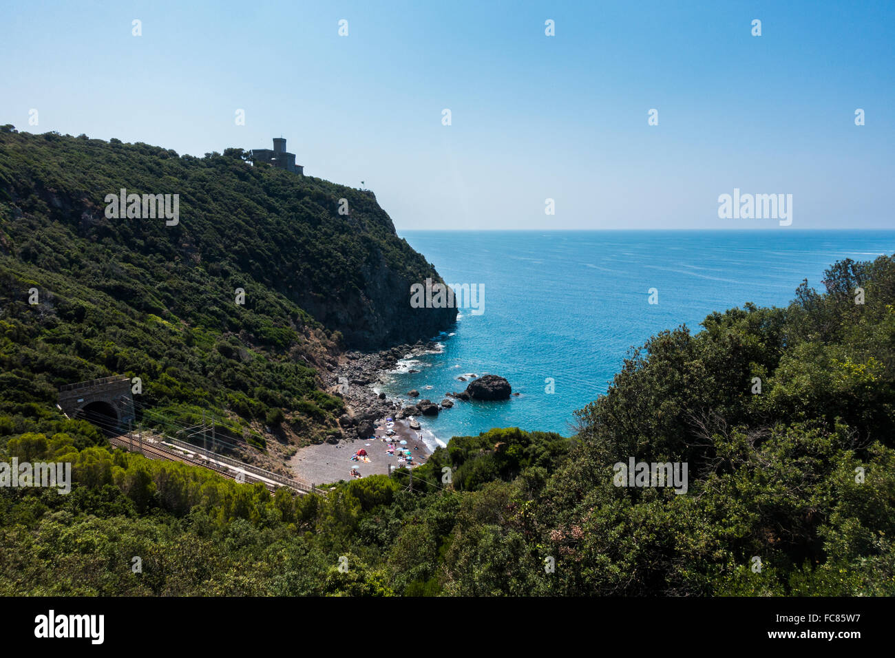 Cala del Leone Strand in der Toskana, Italien. Von der Straße fahren ...