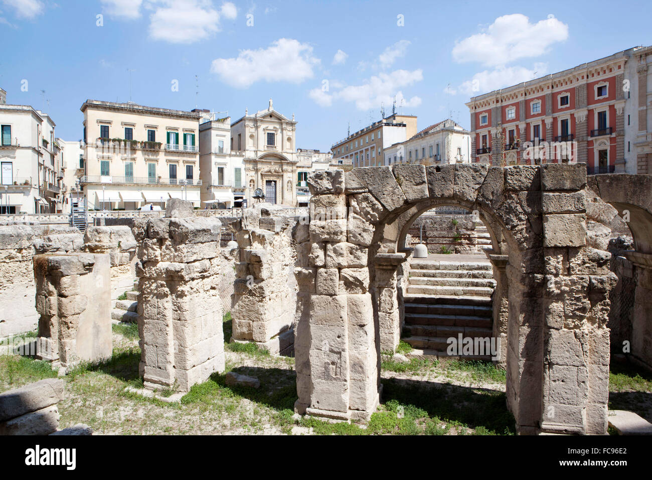 Das römische Amphitheater in Lecce, Apulien, Italien, Europa ...