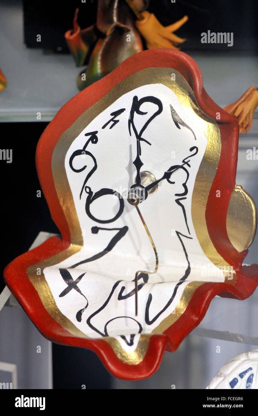 Salvador dali uhr -Fotos und -Bildmaterial in hoher Auflösung – Alamy