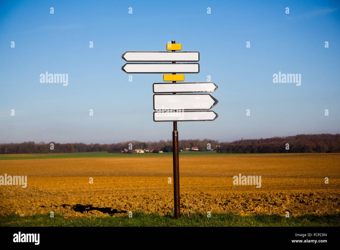 Outdor sign -Fotos und -Bildmaterial in hoher Auflösung – Alamy