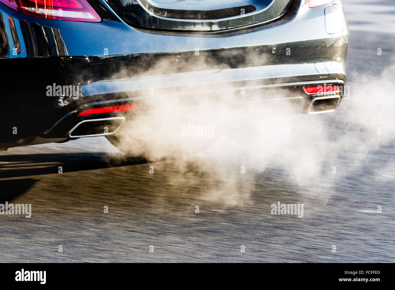 Gases exhaustivos -Fotos und -Bildmaterial in hoher Auflösung – Alamy
