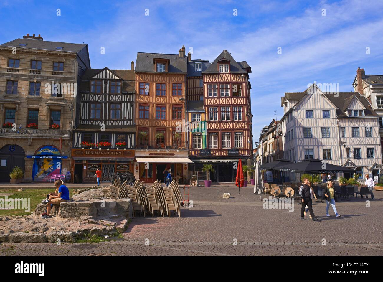 Place du vieux marche rouen -Fotos und -Bildmaterial in hoher Auflösung ...