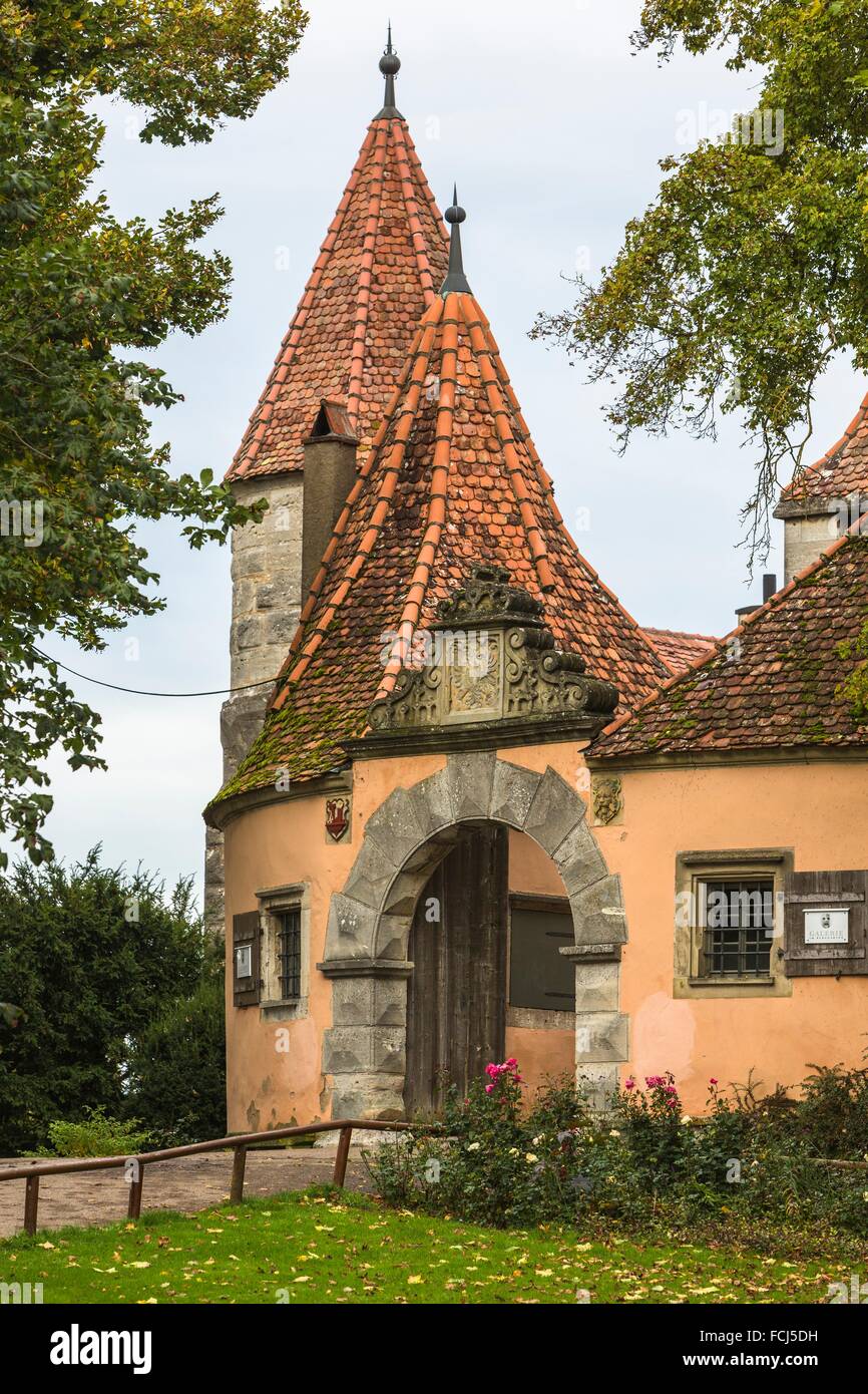Burgtor mittelalter -Fotos und -Bildmaterial in hoher Auflösung - Seite ...