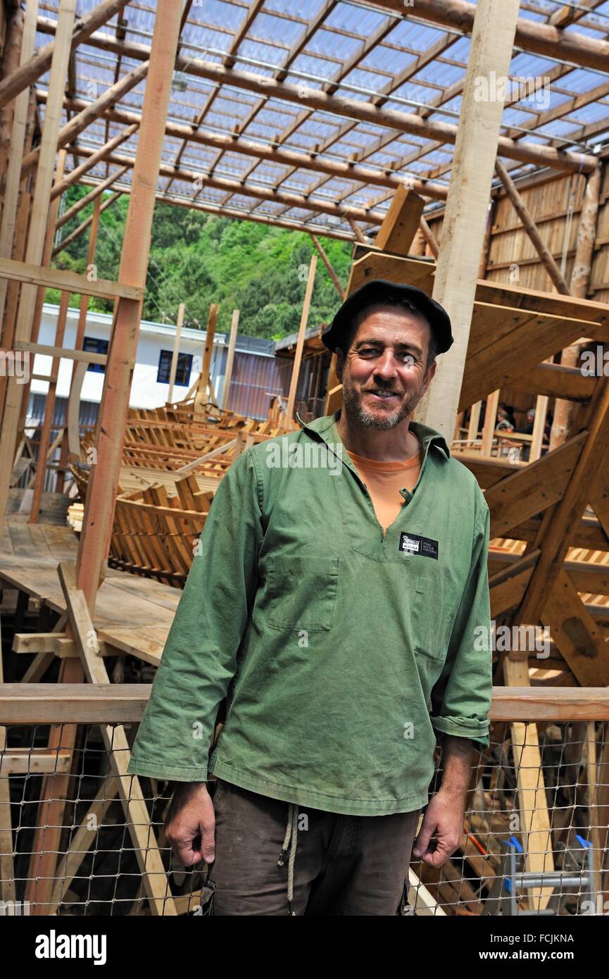 Basque people beret -Fotos und -Bildmaterial in hoher Auflösung – Alamy