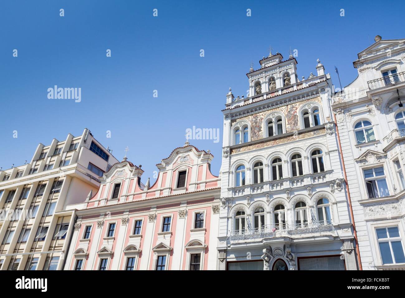 Typische Häuser der Stadt Pilsen in Platz der Republik, Tschechische ...