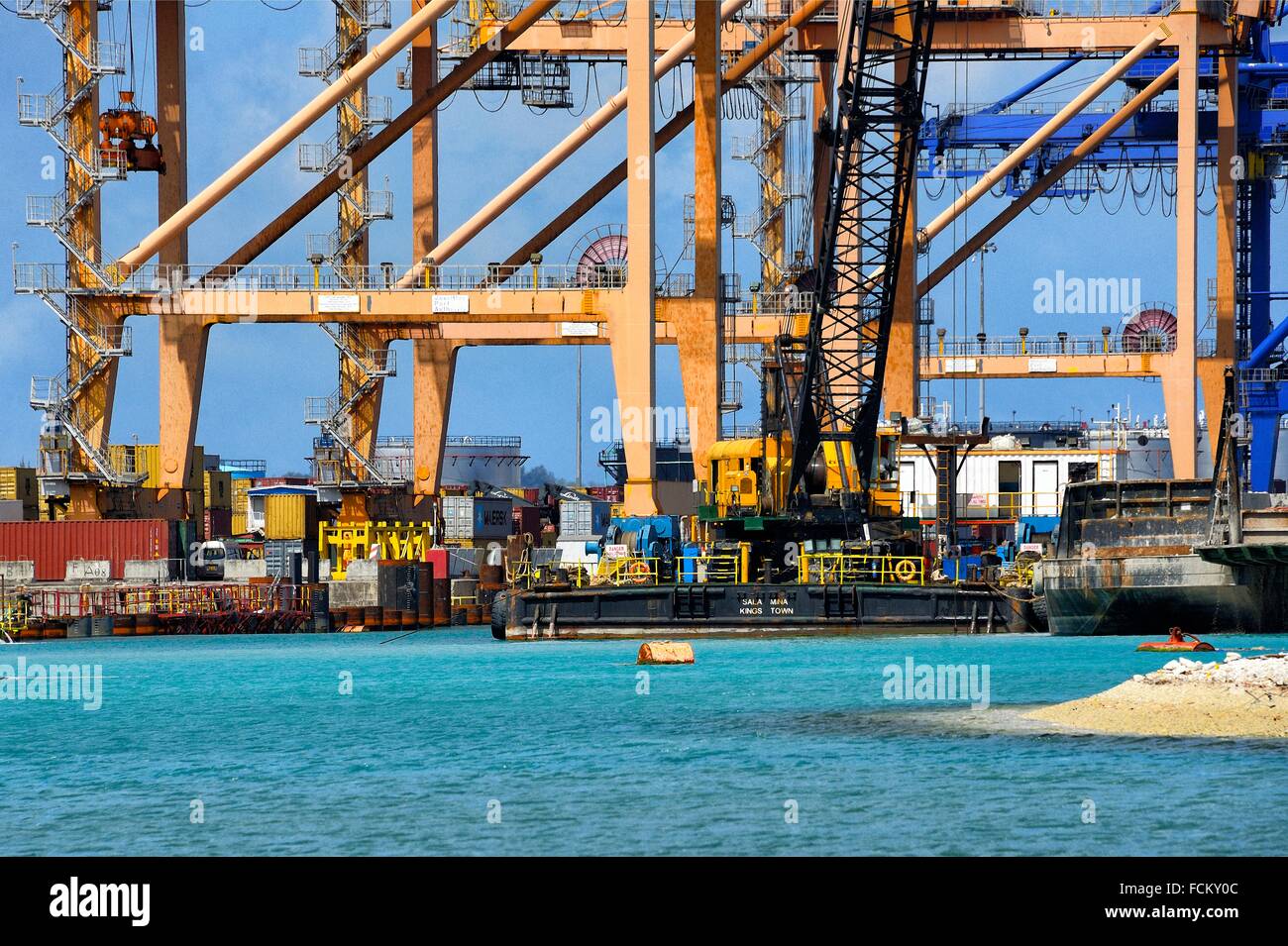 Shipping container africa -Fotos und -Bildmaterial in hoher Auflösung ...
