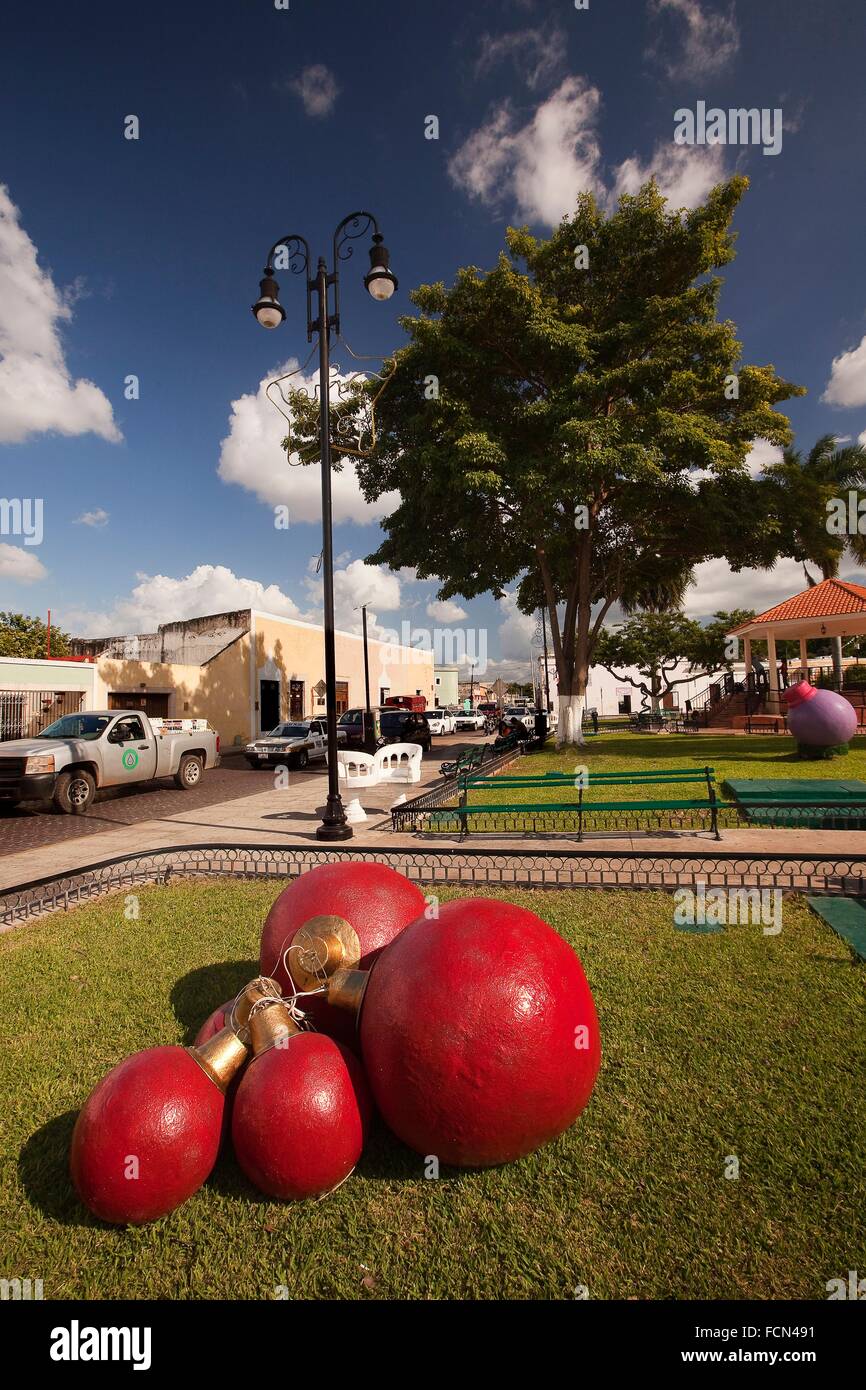 Szene aus dem Parque De La Ermita de Santa Isabel Park, Merida, Yucatan ...