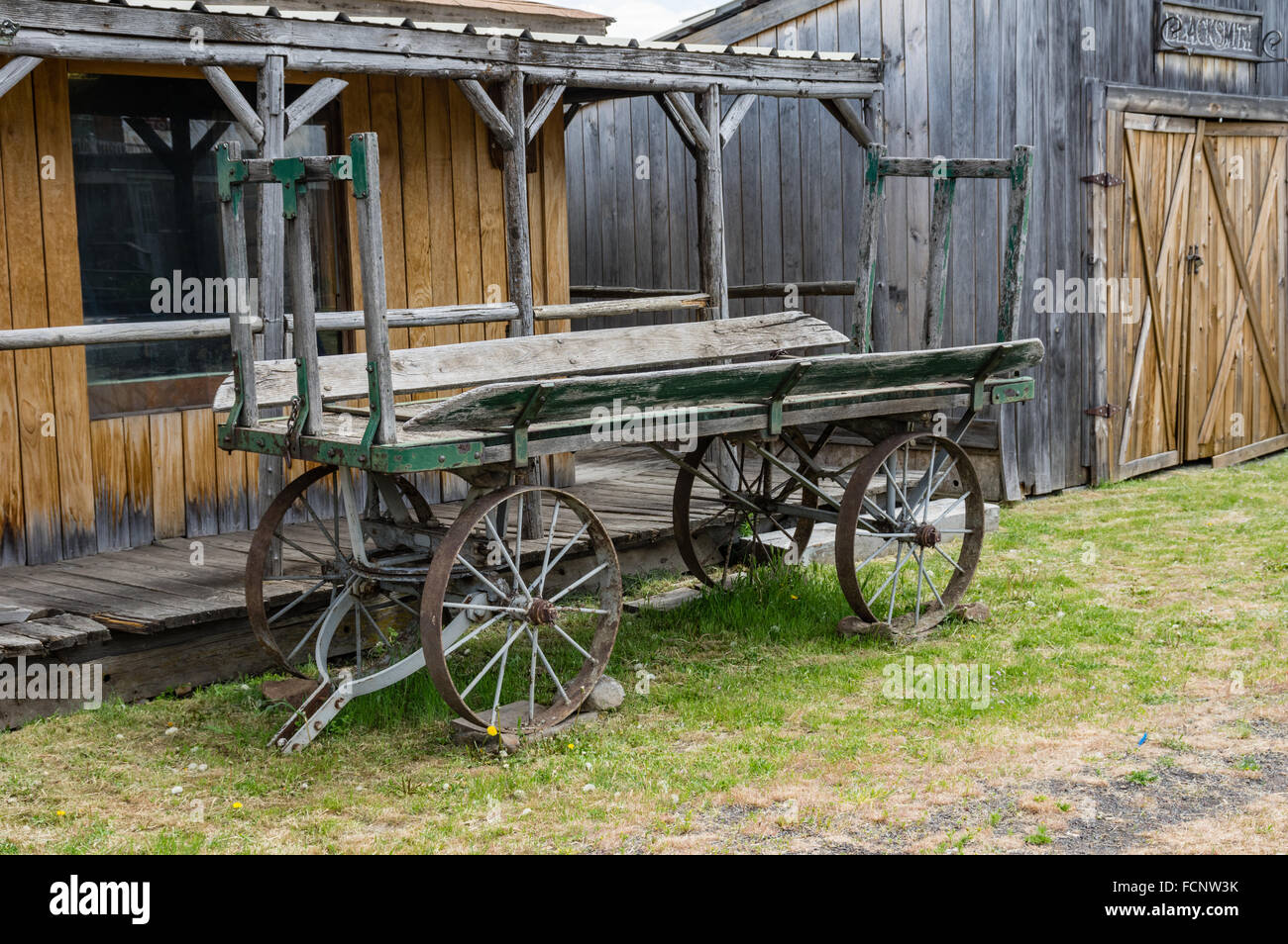 Oldtimer Holzwagen geparkt auf der Straße von der östlichen Oregon ...
