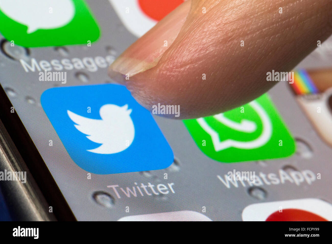 Twitter logo phone -Fotos und -Bildmaterial in hoher Auflösung – Alamy