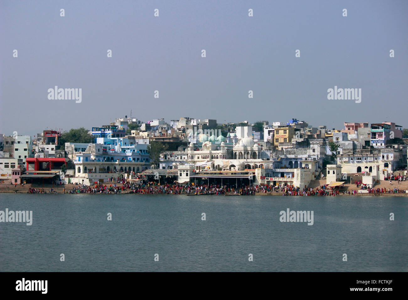 Heiligen Pushkar-See und Baden Ghats, Pushkar, Rajasthan, Indien ...