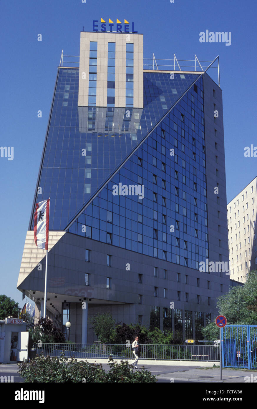 Germany estrel hotel -Fotos und -Bildmaterial in hoher Auflösung – Alamy