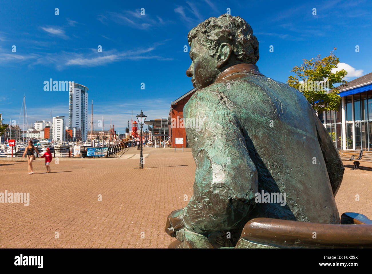 Dylan thomas statue -Fotos und -Bildmaterial in hoher Auflösung – Alamy